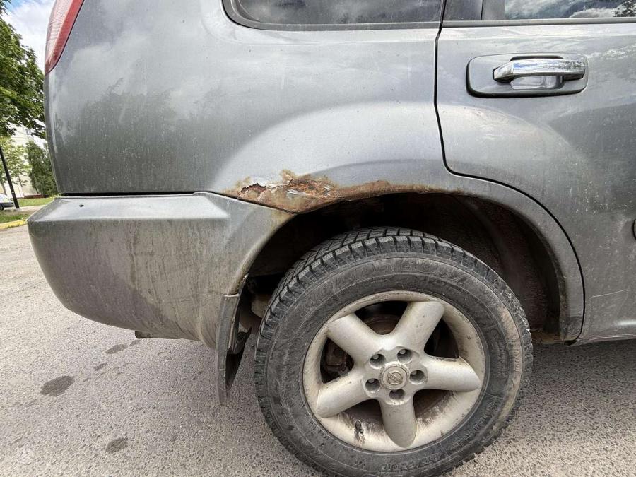 Pelēks Nissan X-Trail 2007 Viļņa, ar dzinēja tilpumu 2.18 L un nobraukumu 303 tūkst. km par 2600 €, foto 14 vietnē AUTOMOTO.COM.LV