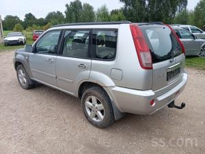 Grey Nissan X-Trail 2007 in Riga, with an engine capacity of 2.20 L and mileage of 333 thousand km for 750 €, photo 4 on AUTOMOTO.COM.LV