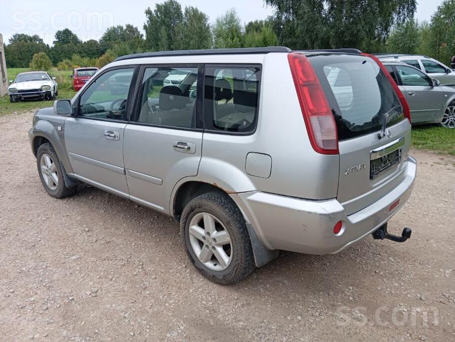 Grey Nissan X-Trail 2007 in Riga, with an engine capacity of 2.20 L and mileage of 333 thousand km for 750 €, photo 4 on AUTOMOTO.COM.LV