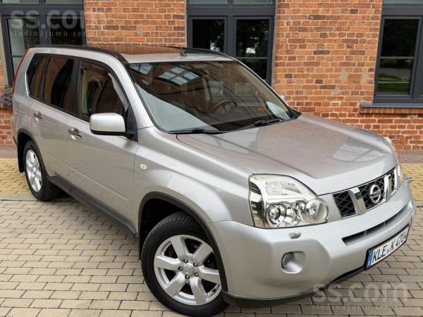 Grey Nissan X-Trail 2007 in Riga, with an engine capacity of 2.00 L and mileage of 201 thousand km for 5750 €, photo 4 on AUTOMOTO.COM.LV