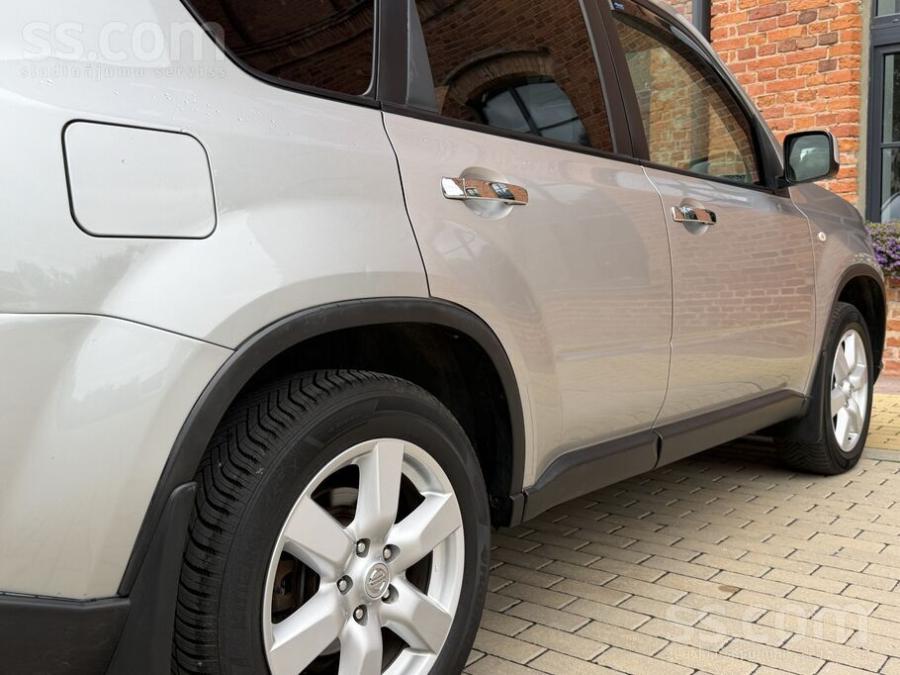 Pelēks Nissan X-Trail 2007 Rīga, ar dzinēja tilpumu 2.00 L un nobraukumu 201 tūkst. km par 5750 €, foto 13 vietnē AUTOMOTO.COM.LV