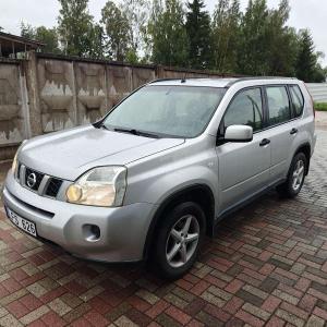 Pelēks Nissan X-Trail 2007 Viļņa, ar dzinēja tilpumu 2.00 L un nobraukumu 203 tūkst. km par 3900 €, foto  vietnē AUTOMOTO.COM.LV