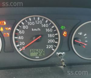 Pelēks Nissan X-Trail 2007 Tukums, ar dzinēja tilpumu 2.20 L un nobraukumu 306 tūkst. km par 2650 €, foto 10 vietnē AUTOMOTO.COM.LV