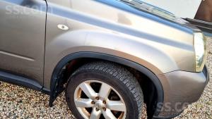 Pelēks Nissan X-Trail 2007 Cēsis, ar dzinēja tilpumu 2.00 L un nobraukumu 292 tūkst. km par 3800 €, foto 12 vietnē AUTOMOTO.COM.LV