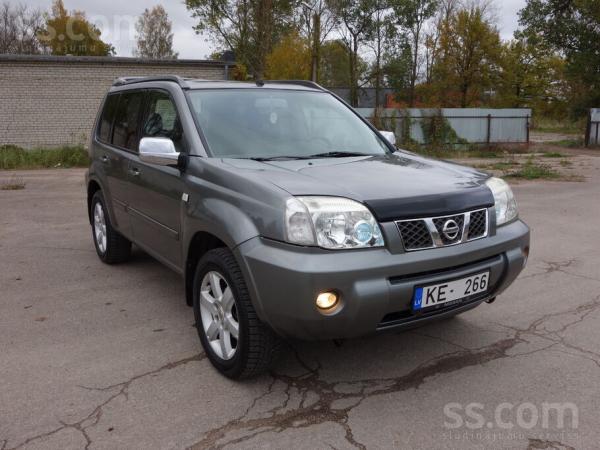 Grey Nissan X-Trail 2007 in Riga, with an engine capacity of 2.20 L and mileage of 306 thousand km for 3150 €, photo 3 on AUTOMOTO.COM.LV
