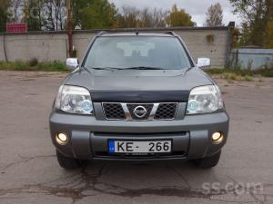 Серый Ниссан ИксТрейл 2007 в Рига, объемом двигателя 2.20 л и пробегом 306 тыс. км за 3150 €, фото 4 на AUTOMOTO.COM.LV