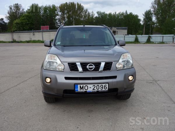 Grey Nissan X-Trail 2008 in Riga, with an engine capacity of 2.00 L and mileage of 276 thousand km for 1200 €, photo 3 on AUTOMOTO.COM.LV