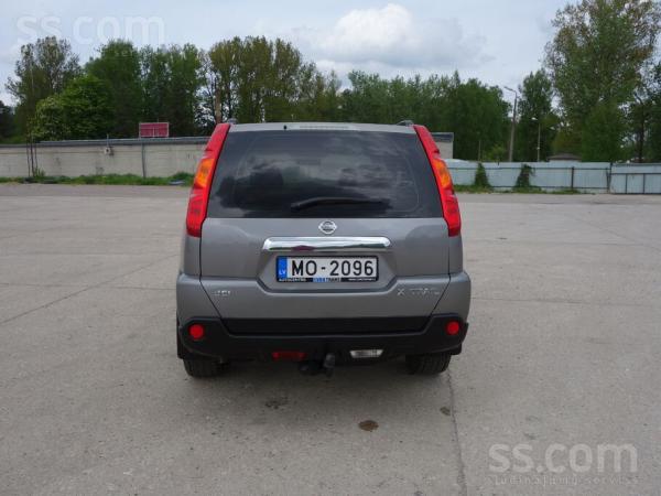 Grey Nissan X-Trail 2008 in Riga, with an engine capacity of 2.00 L and mileage of 276 thousand km for 1200 €, photo 4 on AUTOMOTO.COM.LV