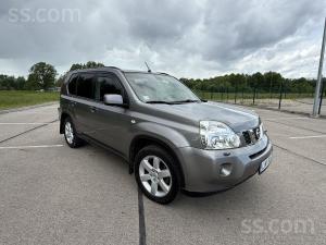 Grey Nissan X-Trail 2008 in Bauska, with an engine capacity of 2.00 L and mileage of 232 thousand km for 4590 €, photo 1 on AUTOMOTO.COM.LV