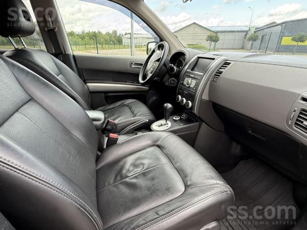 Grey Nissan X-Trail 2008 in Bauska, with an engine capacity of 2.00 L and mileage of 232 thousand km for 4590 €, photo 5 on AUTOMOTO.COM.LV