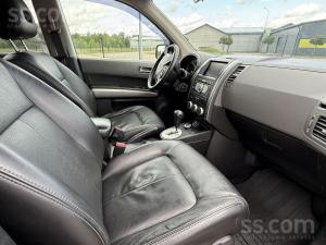 Grey Nissan X-Trail 2008 in Bauska, with an engine capacity of 2.00 L and mileage of 232 thousand km for 4590 €, photo 5 on AUTOMOTO.COM.LV