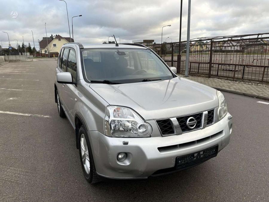 Grey Nissan X-Trail 2008 in Telschi, with an engine capacity of 2.00 L and mileage of 266 thousand km for 3500 €, photo 1 on AUTOMOTO.COM.LV