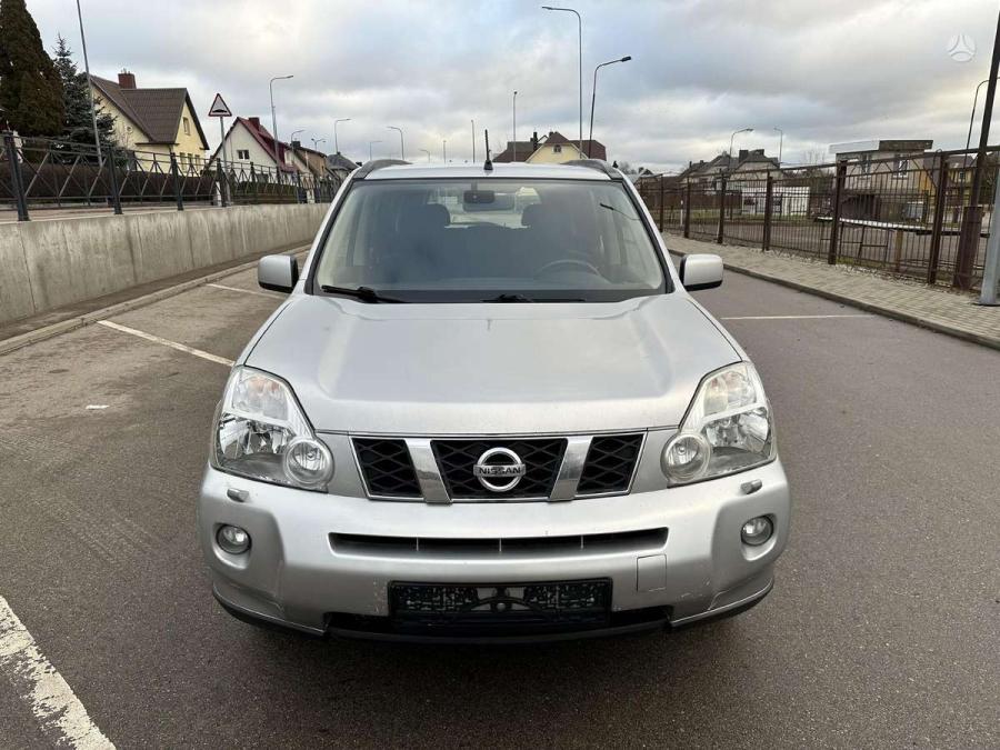 Grey Nissan X-Trail 2008 in Telschi, with an engine capacity of 2.00 L and mileage of 266 thousand km for 3500 €, photo 2 on AUTOMOTO.COM.LV