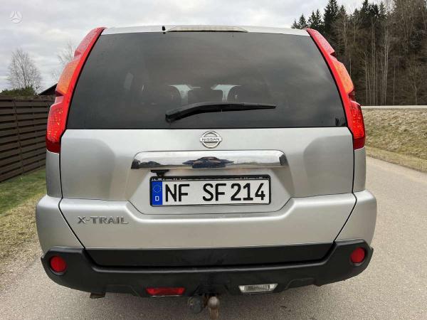 Pelēks Nissan X-Trail 2008 Plungė, ar dzinēja tilpumu 2.00 L un nobraukumu 250 tūkst. km par 4200 €, foto 4 vietnē AUTOMOTO.COM.LV