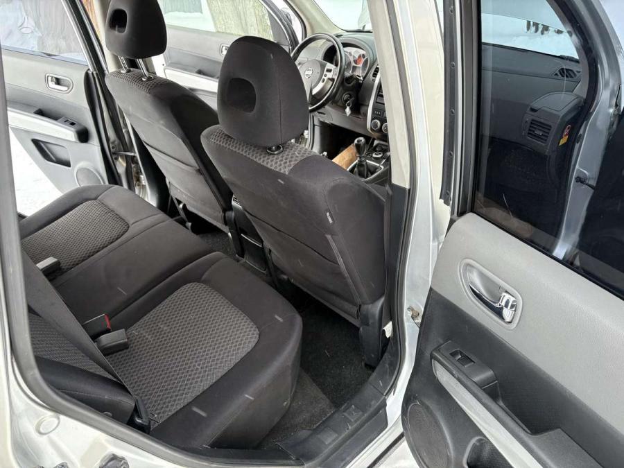 Pelēks Nissan X-Trail 2008 Birštonas, ar dzinēja tilpumu 2.00 L un nobraukumu 310 tūkst. km par 3699 €, foto 14 vietnē AUTOMOTO.COM.LV