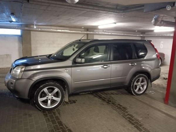 Pelēks Nissan X-Trail 2008 Druskininkai, ar dzinēja tilpumu 2.00 L un nobraukumu 282 tūkst. km par 3750 €, foto 2 vietnē AUTOMOTO.COM.LV