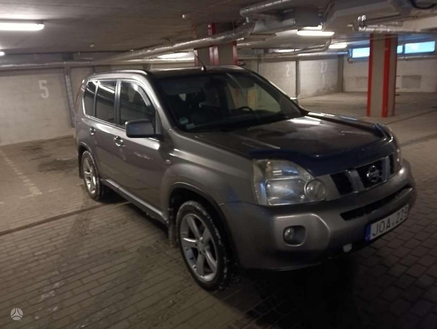 Pelēks Nissan X-Trail 2008 Druskininkai, ar dzinēja tilpumu 2.00 L un nobraukumu 282 tūkst. km par 3750 €, foto 4 vietnē AUTOMOTO.COM.LV