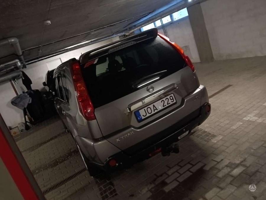 Pelēks Nissan X-Trail 2008 Druskininkai, ar dzinēja tilpumu 2.00 L un nobraukumu 282 tūkst. km par 3750 €, foto 6 vietnē AUTOMOTO.COM.LV