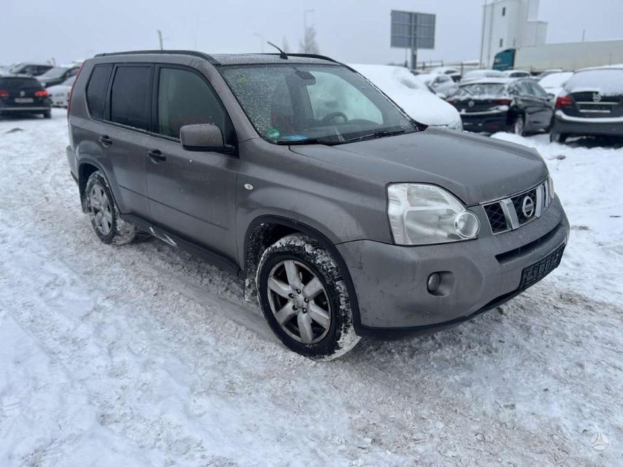 Pelēks Nissan X-Trail 2008 Utena, ar dzinēja tilpumu 2.00 L un nobraukumu 283 tūkst. km par 3150 €, foto 3 vietnē AUTOMOTO.COM.LV