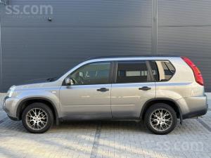 Grey Nissan X-Trail 2008 in Riga, with an engine capacity of 2.00 L and mileage of 269 thousand km for 2900 €, photo 3 on AUTOMOTO.COM.LV