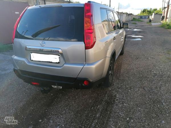 Pelēks Nissan X-Trail 2008 Utena, ar dzinēja tilpumu 2.00 L un nobraukumu 307 tūkst. km par 2500 €, foto 6 vietnē AUTOMOTO.COM.LV