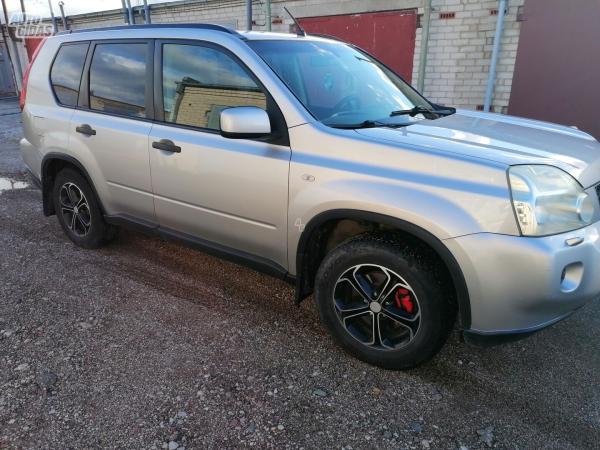 Pelēks Nissan X-Trail 2008 Utena, ar dzinēja tilpumu 2.00 L un nobraukumu 307 tūkst. km par 2500 €, foto 8 vietnē AUTOMOTO.COM.LV