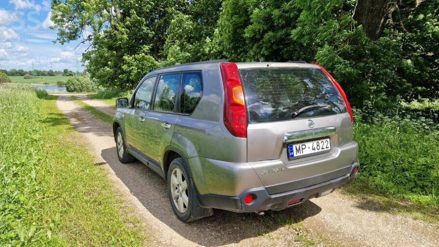 Pelēks Nissan X-Trail 2008 Valmiera, ar dzinēja tilpumu 2.00 L un nobraukumu 335 tūkst. km par 2500 €, foto 4 vietnē AUTOMOTO.COM.LV
