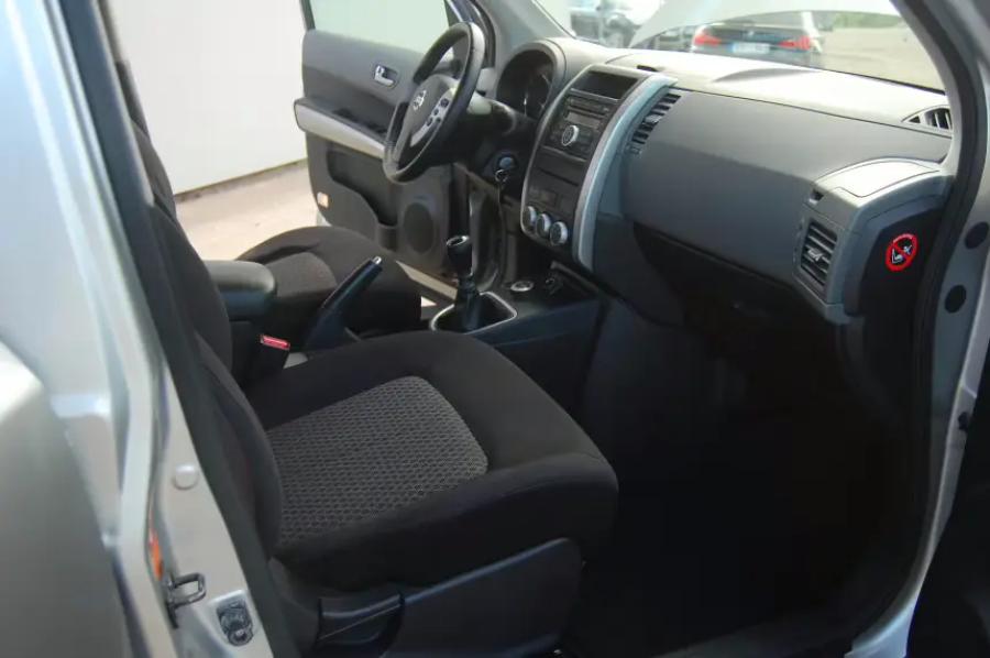 Pelēks Nissan X-Trail 2008 Jēkabpils, ar dzinēja tilpumu 2.00 L un nobraukumu 263 tūkst. km par 5890 €, foto 14 vietnē AUTOMOTO.COM.LV