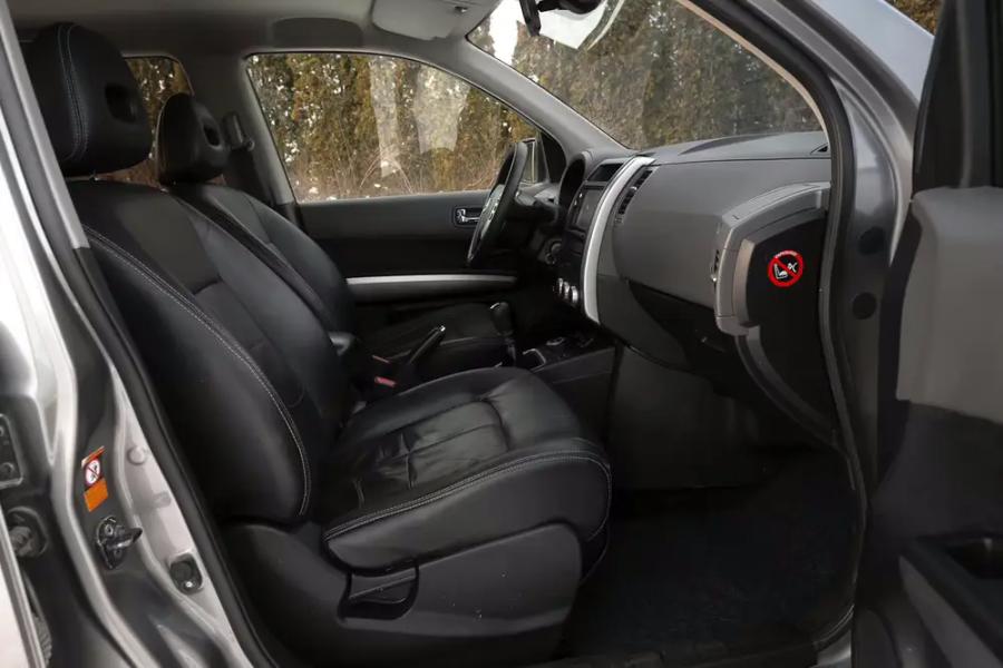 Pelēks Nissan X-Trail 2008 Jelgava, ar dzinēja tilpumu 2.00 L un nobraukumu 326 tūkst. km par 5500 €, foto 7 vietnē AUTOMOTO.COM.LV