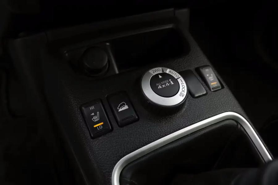 Pelēks Nissan X-Trail 2008 Jelgava, ar dzinēja tilpumu 2.00 L un nobraukumu 326 tūkst. km par 5500 €, foto 9 vietnē AUTOMOTO.COM.LV