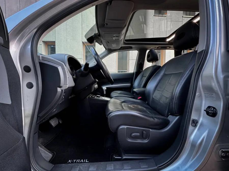 Grey Nissan X-Trail 2008 in Riga, with an engine capacity of 2.00 L and mileage of 195 thousand km for 4800 €, photo 11 on AUTOMOTO.COM.LV