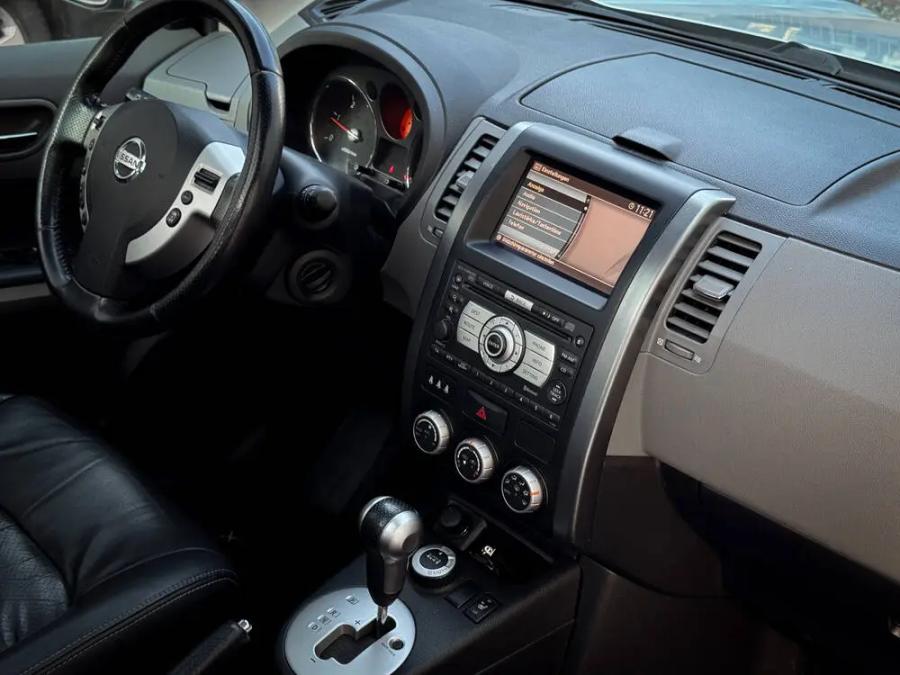 Grey Nissan X-Trail 2008 in Riga, with an engine capacity of 2.00 L and mileage of 195 thousand km for 4800 €, photo 13 on AUTOMOTO.COM.LV