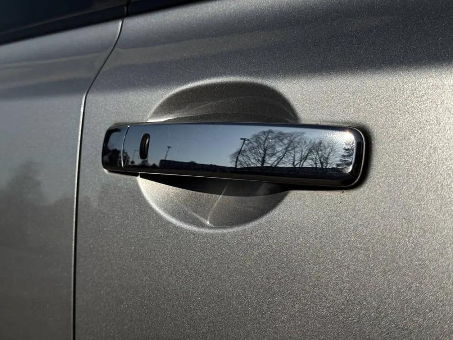 Grey Nissan X-Trail 2008 in Riga, with an engine capacity of 2.00 L and mileage of 195 thousand km for 4800 €, photo 15 on AUTOMOTO.COM.LV