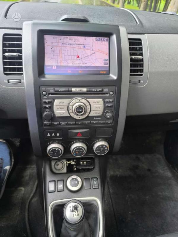Grey Nissan X-Trail 2008 in Birzai, with an engine capacity of 2.00 L and mileage of 244 thousand km for 3800 €, photo 4 on AUTOMOTO.COM.LV