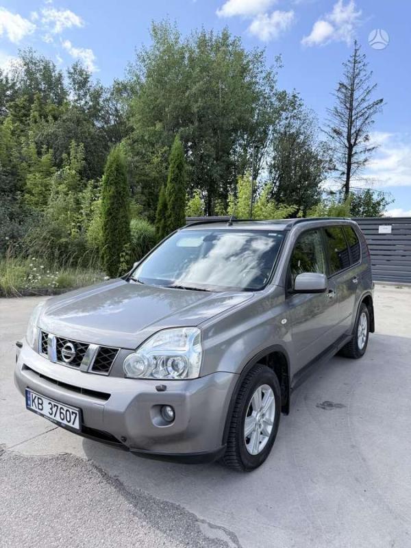 Pelēks Nissan X-Trail 2008 Kauņa, ar dzinēja tilpumu 2.00 L un nobraukumu 320 tūkst. km par 3800 €, foto 1 vietnē AUTOMOTO.COM.LV