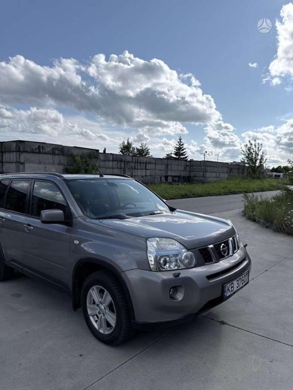 Pelēks Nissan X-Trail 2008 Kauņa, ar dzinēja tilpumu 2.00 L un nobraukumu 320 tūkst. km par 3800 €, foto 4 vietnē AUTOMOTO.COM.LV
