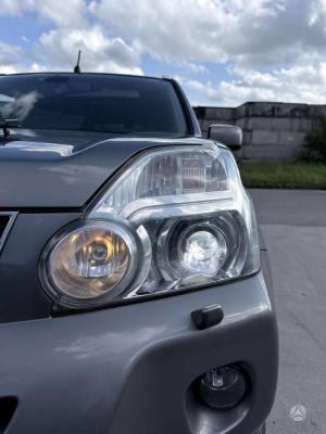 Pelēks Nissan X-Trail 2008 Kauņa, ar dzinēja tilpumu 2.00 L un nobraukumu 320 tūkst. km par 3800 €, foto 4 vietnē AUTOMOTO.COM.LV