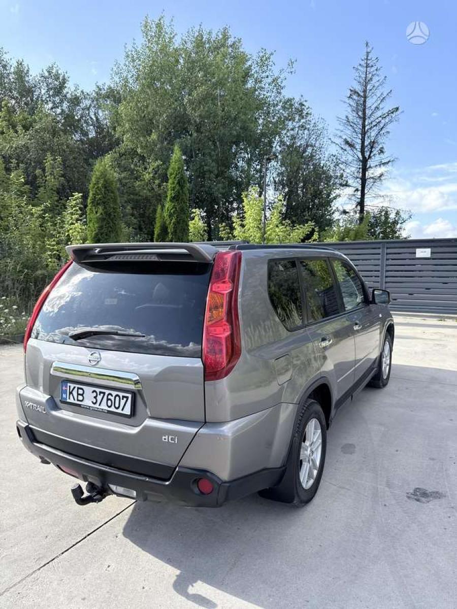 Pelēks Nissan X-Trail 2008 Kauņa, ar dzinēja tilpumu 2.00 L un nobraukumu 320 tūkst. km par 3800 €, foto 10 vietnē AUTOMOTO.COM.LV