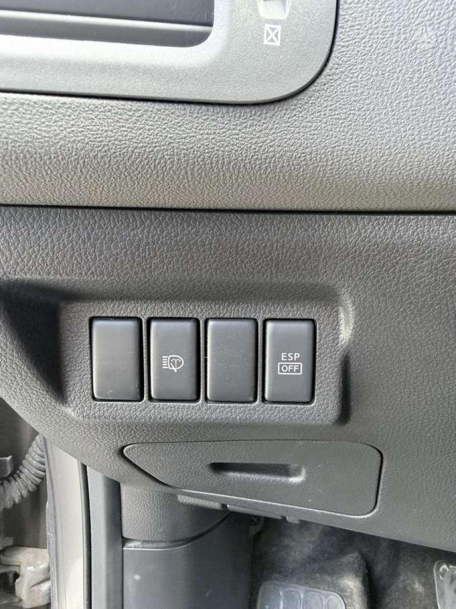 Pelēks Nissan X-Trail 2008 Kauņa, ar dzinēja tilpumu 2.00 L un nobraukumu 320 tūkst. km par 3800 €, foto 22 vietnē AUTOMOTO.COM.LV