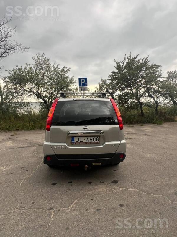 Grey Nissan X-Trail 2008 in Riga, with an engine capacity of 2.00 L and mileage of 398 thousand km for 2500 €, photo 4 on AUTOMOTO.COM.LV