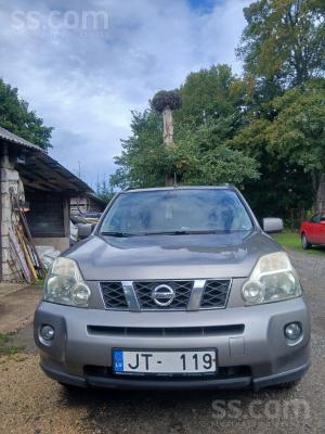 Pelēks Nissan X-Trail 2008 Rīga, ar dzinēja tilpumu 2.00 L un nobraukumu 369 tūkst. km par 4000 €, foto  vietnē AUTOMOTO.COM.LV
