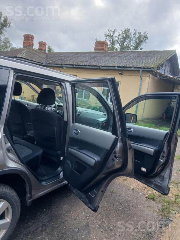 Pelēks Nissan X-Trail 2008 Rīga, ar dzinēja tilpumu 2.00 L un nobraukumu 369 tūkst. km par 4000 €, foto 9 vietnē AUTOMOTO.COM.LV