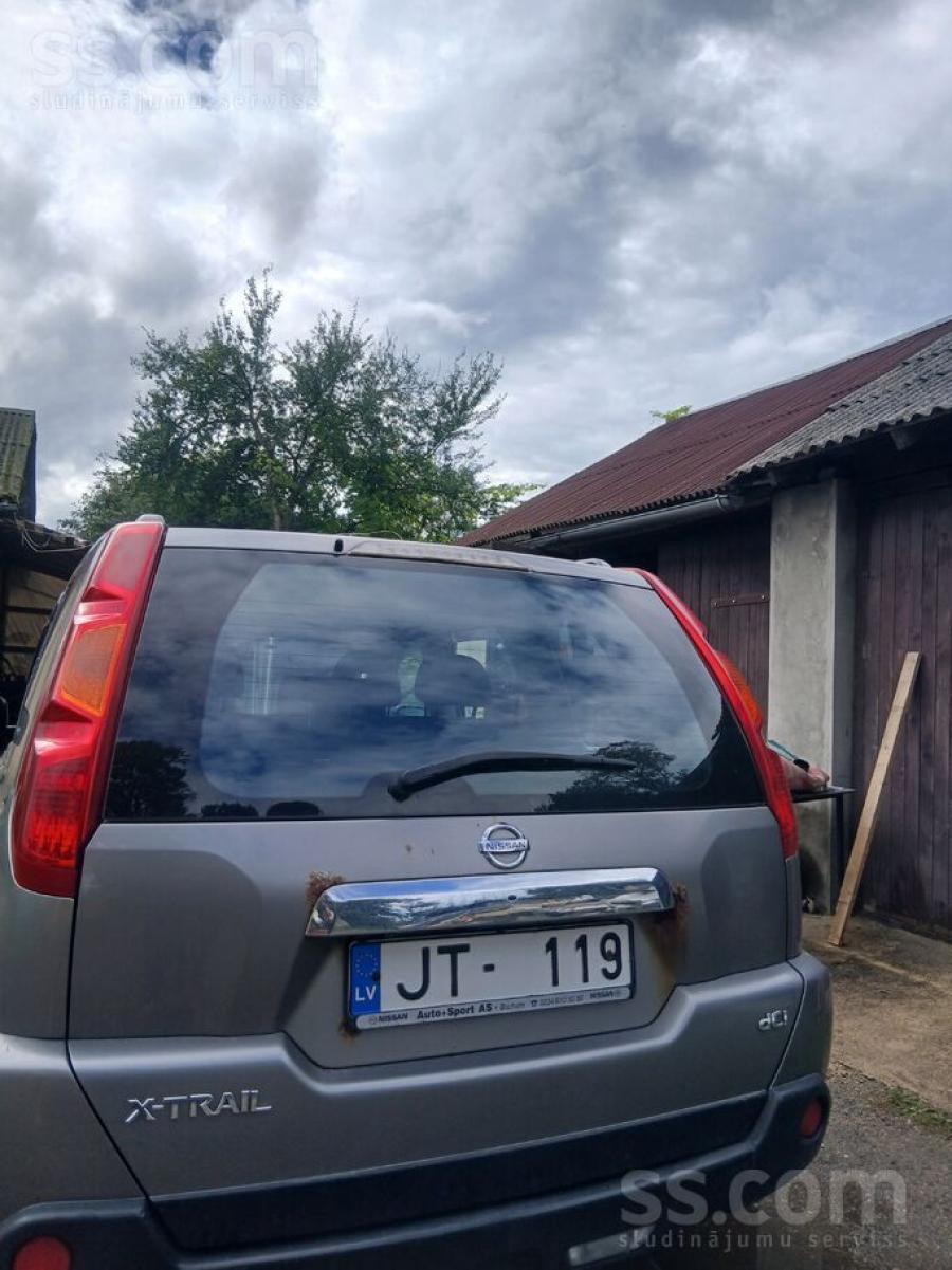 Pelēks Nissan X-Trail 2008 Rīga, ar dzinēja tilpumu 2.00 L un nobraukumu 369 tūkst. km par 3250 €, foto 4 vietnē AUTOMOTO.COM.LV