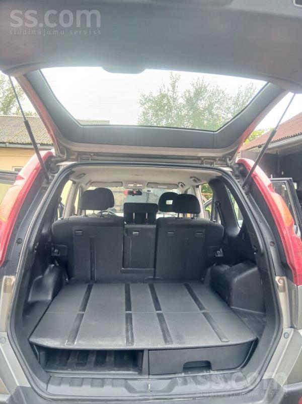 Grey Nissan X-Trail 2008 in Riga, with an engine capacity of 2.00 L and mileage of 369 thousand km for 3250 €, photo 10 on AUTOMOTO.COM.LV