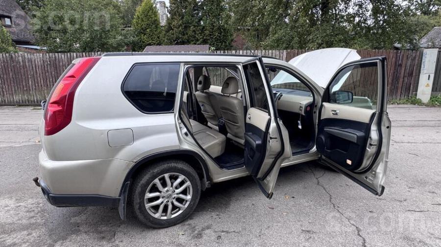 Pelēks Nissan X-Trail 2008 Jūrmala, ar dzinēja tilpumu 2.00 L un nobraukumu 250 tūkst. km par 4990 €, foto 5 vietnē AUTOMOTO.COM.LV