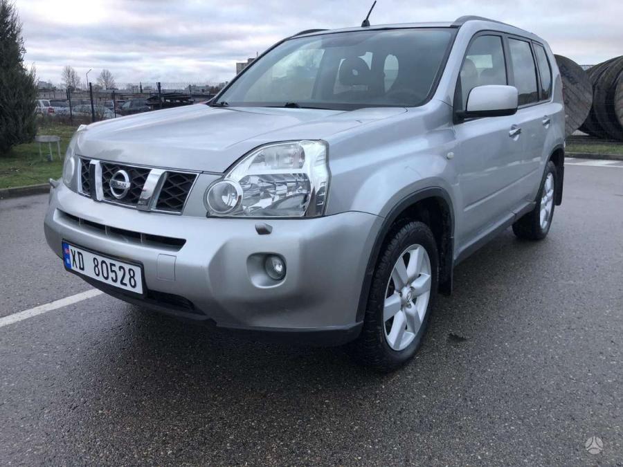 Grey Nissan X-Trail 2009 in Kaunas, with an engine capacity of 2.00 L and mileage of 250 thousand km for 3900 €, photo 1 on AUTOMOTO.COM.LV