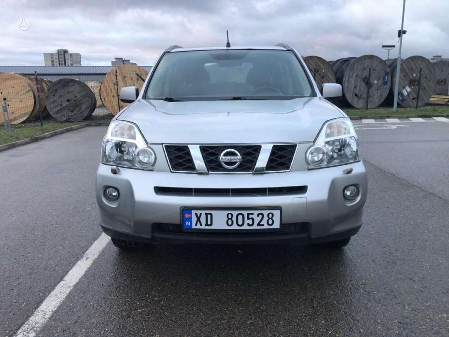 Grey Nissan X-Trail 2009 in Kaunas, with an engine capacity of 2.00 L and mileage of 250 thousand km for 3900 €, photo 3 on AUTOMOTO.COM.LV