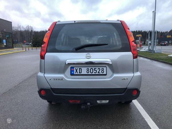 Pelēks Nissan X-Trail 2009 Kauņa, ar dzinēja tilpumu 2.00 L un nobraukumu 250 tūkst. km par 3900 €, foto 7 vietnē AUTOMOTO.COM.LV