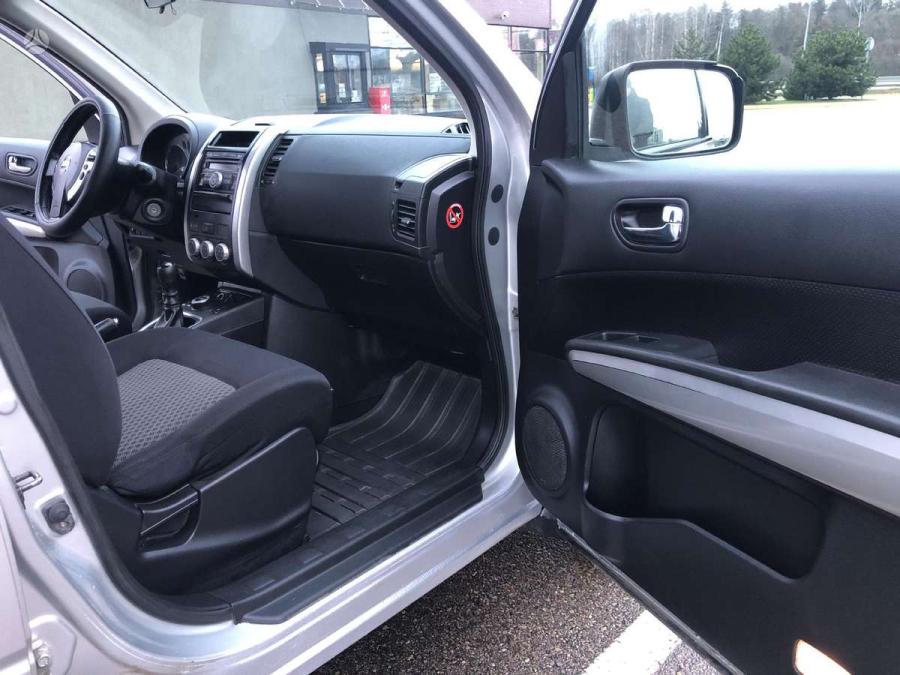 Grey Nissan X-Trail 2009 in Kaunas, with an engine capacity of 2.00 L and mileage of 250 thousand km for 3900 €, photo 12 on AUTOMOTO.COM.LV