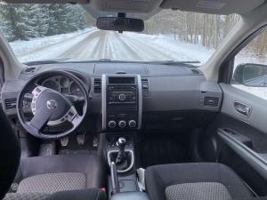 Grey Nissan X-Trail 2009 in Mazeikiai, with an engine capacity of 2.00 L and mileage of 337 thousand km for 4200 €, photo 7 on AUTOMOTO.COM.LV